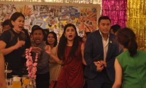 Review Film: Reuni Z Kisah Dua Sahabat yang Berakhir Tawa - Apabedanya.com