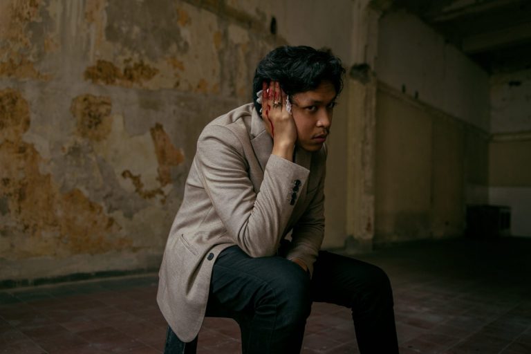 Review Album: Menari Dengan Bayangan Hindia, Forthright and Loud ...