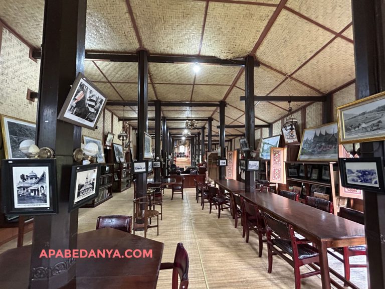 Berkunjung ke Museum Bustanul Arifin PDIKM di Padang Panjang
