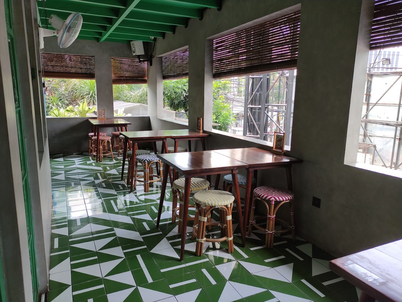 Daftar Coffee Shop Dekat Stasiun MRT, Cocok Buat WFC dan Nongkrong ...